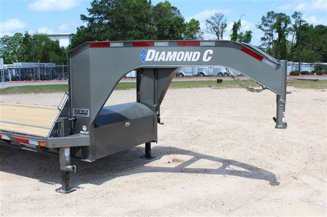 2018 Diamond C FMAX 207