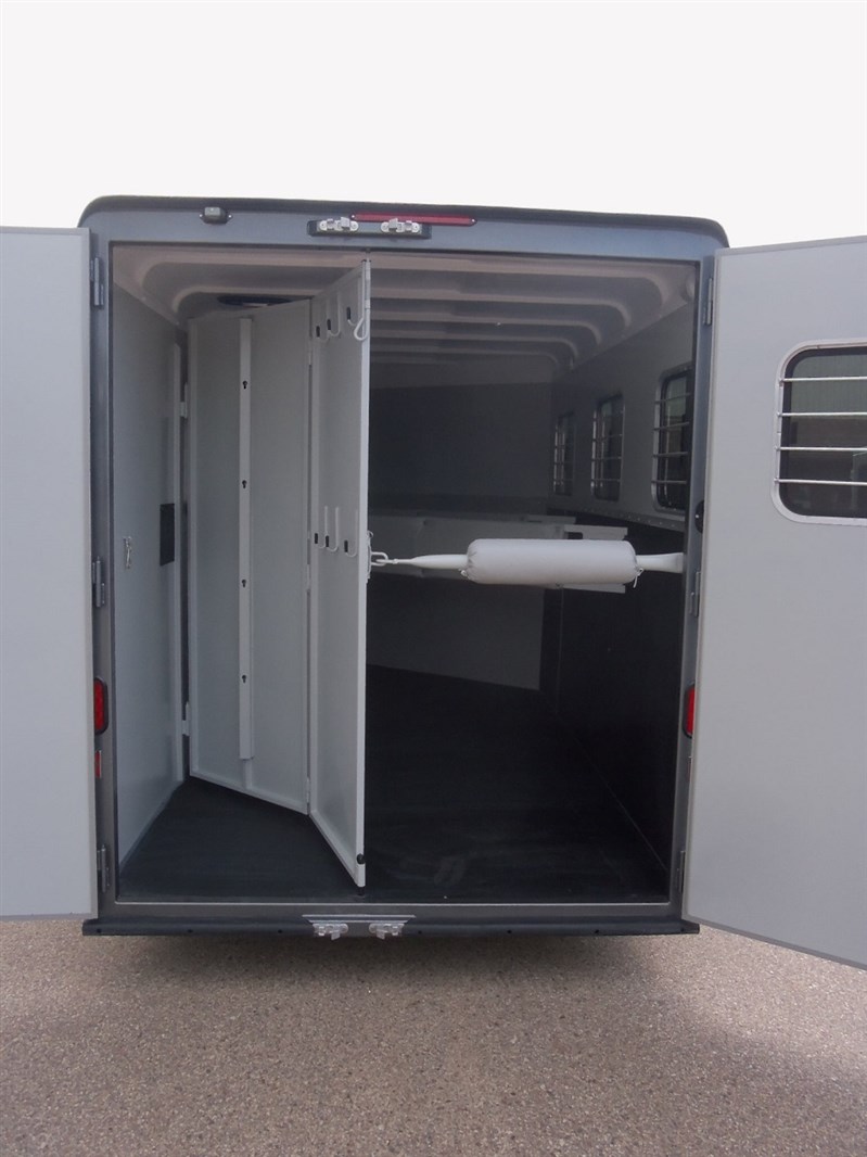 2026 Hawk 3 Horse slant bumper pull, deluxe