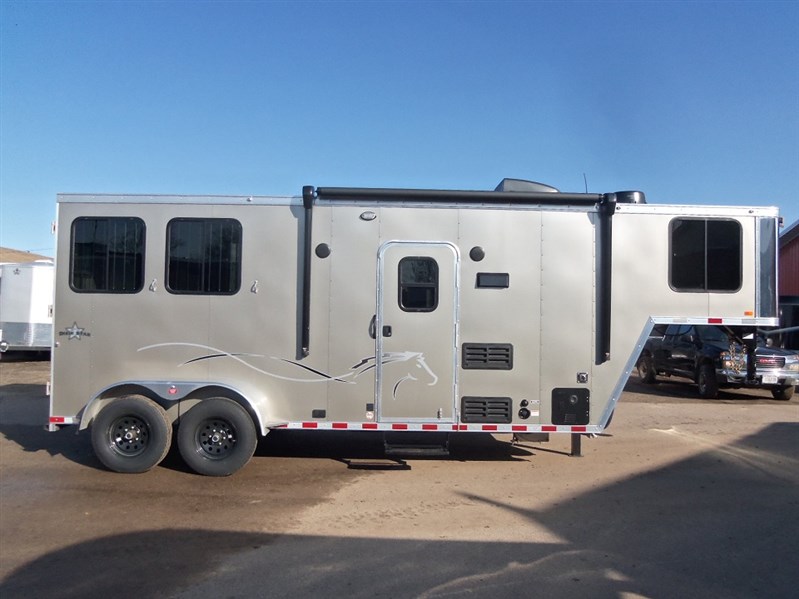 2026 Dixie Star 2 Horse LQ with SLIDE OUT