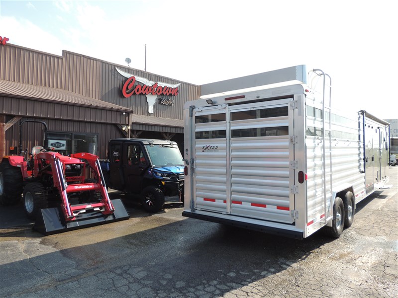 2014 Exiss 14' Stock Compartment with Midtack and Hayrack