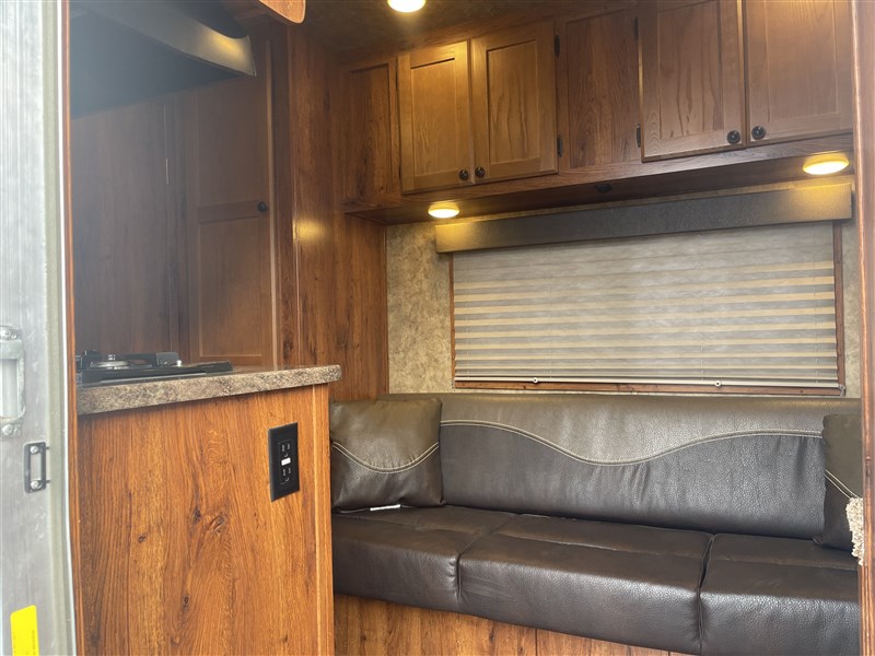 2017 Lakota 7309 in White