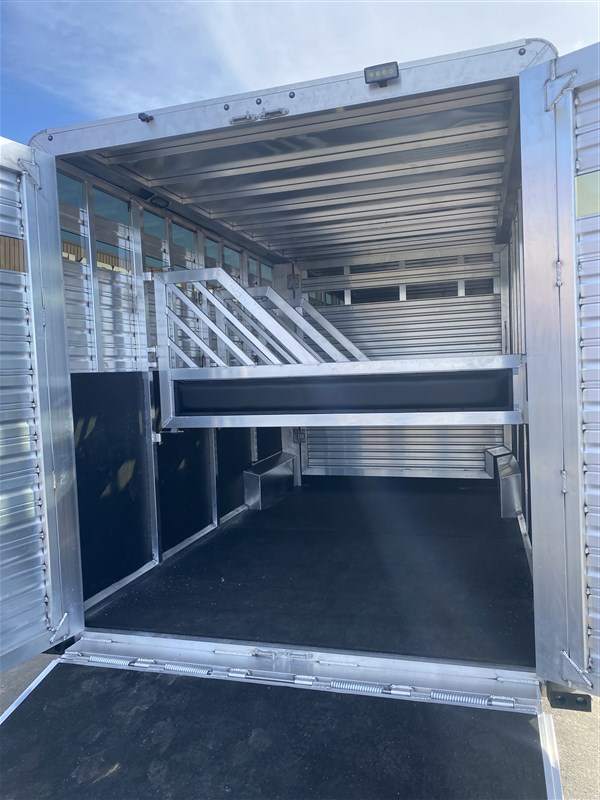 2023 Winchester Star Draft Horse Hybred Trailer