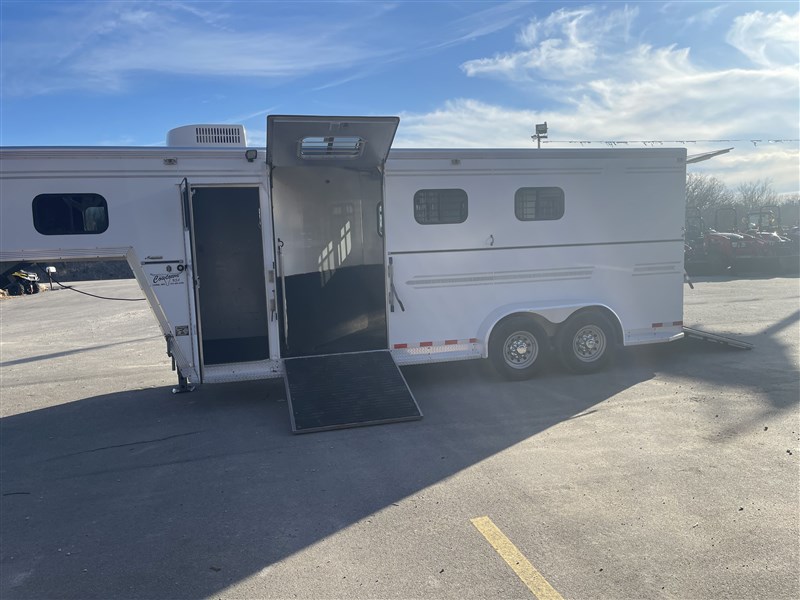 2003 Turnbow 3-Horse Reverse Load Trailer