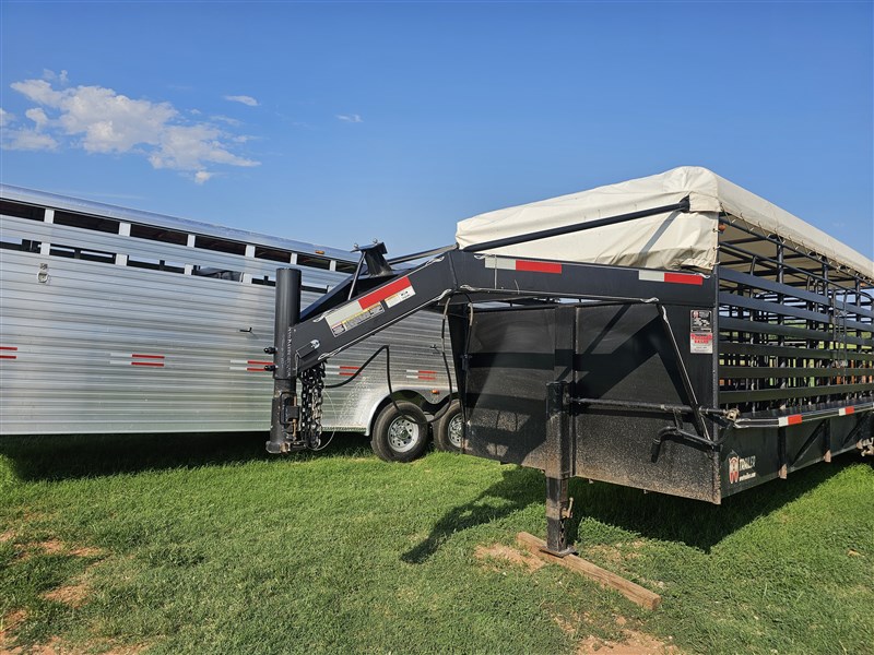 2020 WW Canvas Top Gooseneck Trailer