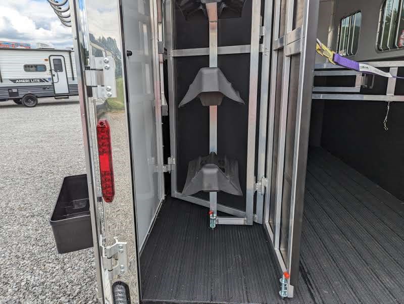 2023 Homesteader 316SB