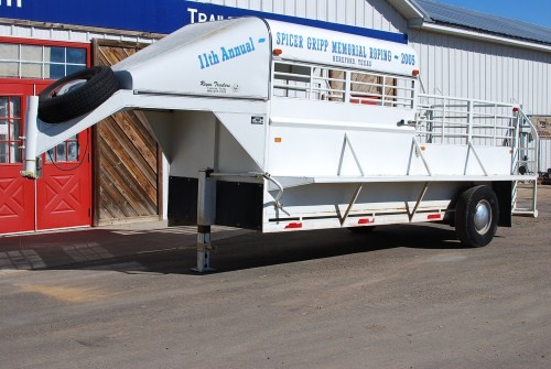 2005 Reyes Trailers 2005 Reyes 5x16 GN Half Top