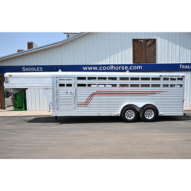 2004 Elite 20' Stock Show Trailer