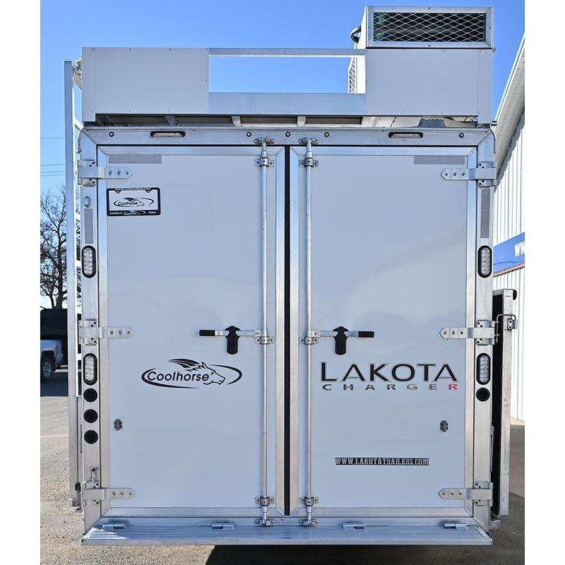 2023 Lakota 3 Horse 15' LQ, S/O, Side Load Model C8315SR