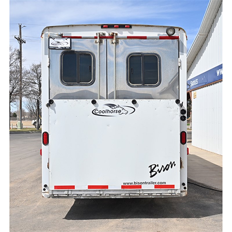 2004 Bison 2004 Bison 4 Horse 8' LQ