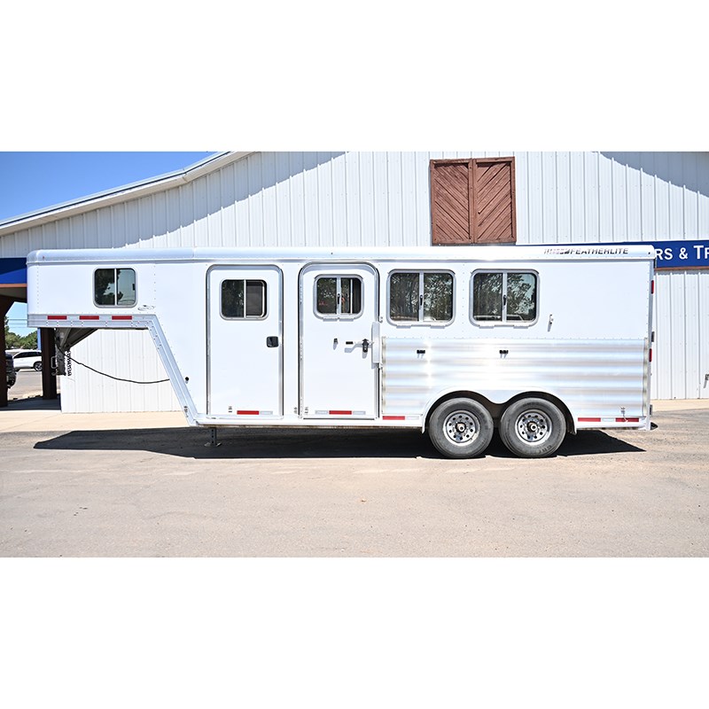 2013 Featherlite 2013 Featherlite 3 Horse GN Trailer