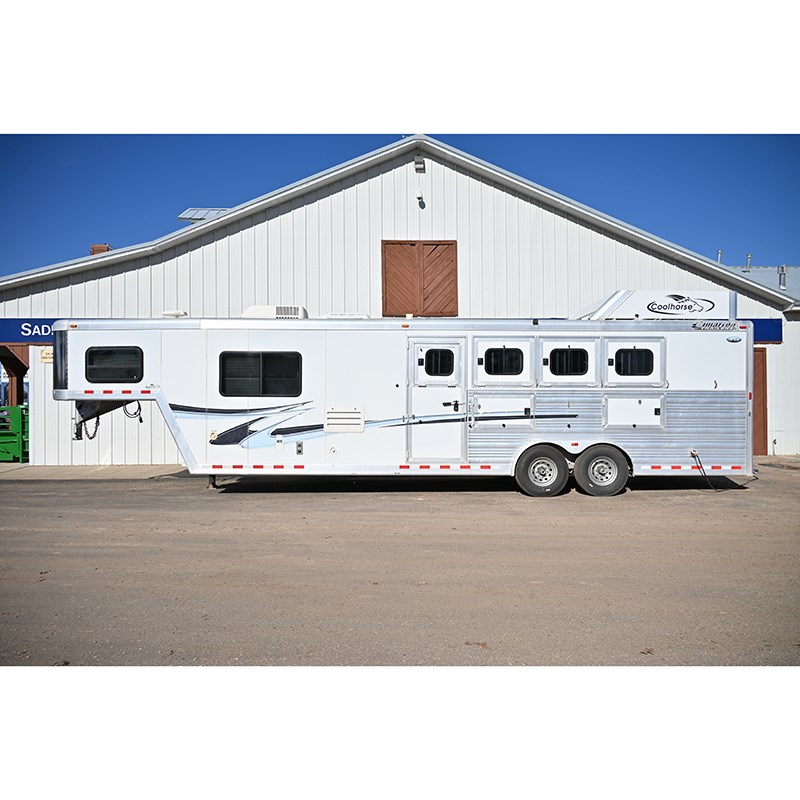 2011 Cimarron 2011 Cimmaron 4 horse 10' LQ Trailer