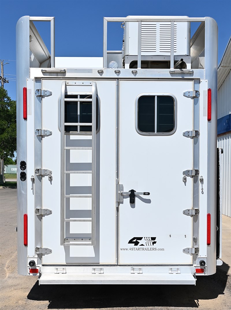 2020 4 Star 2020 4 Star Trailer 15' Living Quarter Slide Out