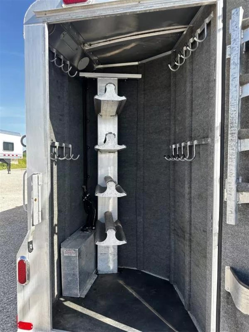 2006 4 Star 4H 11' SW