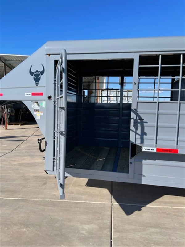 2023 Swift Built 24' Stock