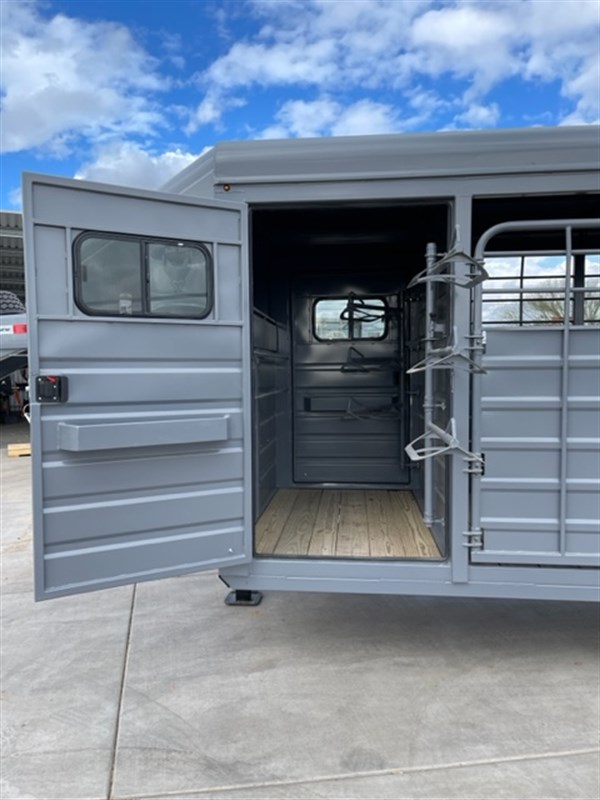 2024 Swift Built 28' stock combo