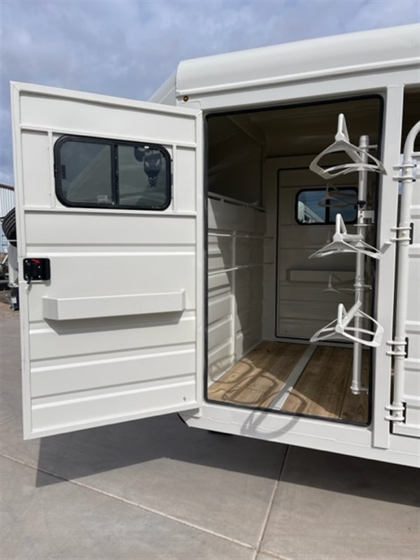 2024 Swift Built 26' double tack doors