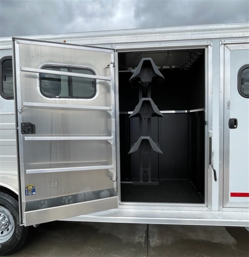 2023 Logan Bullseye 3H w/ side tack