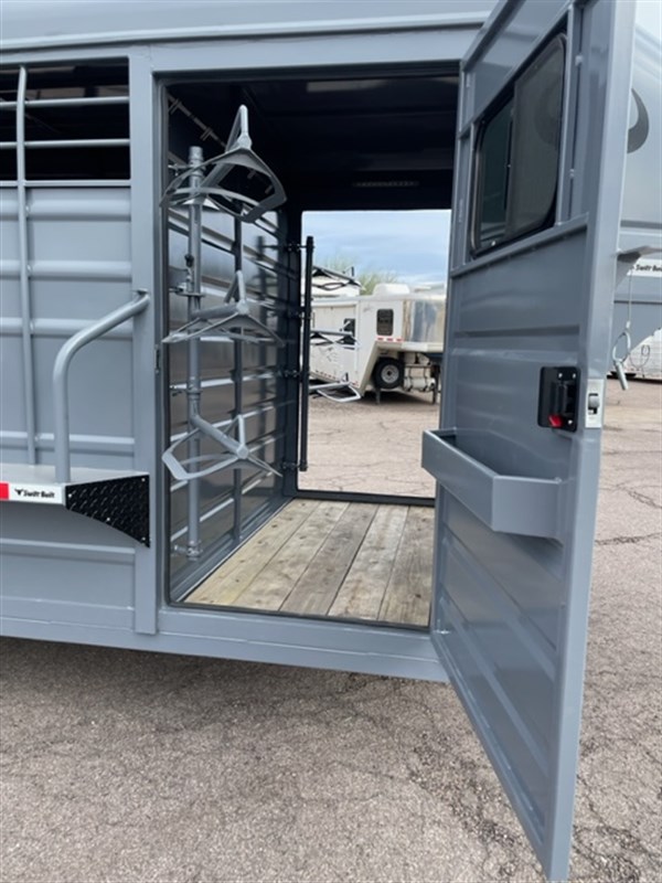 2024 Swift Built 28' Stock Combo w/ 5' sides