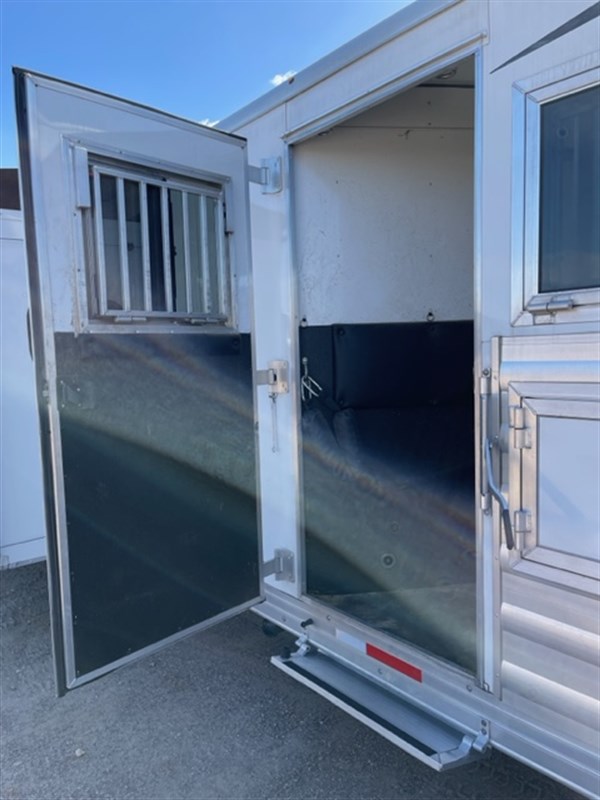 2021 Merhow 4H sideload 18' shortwall