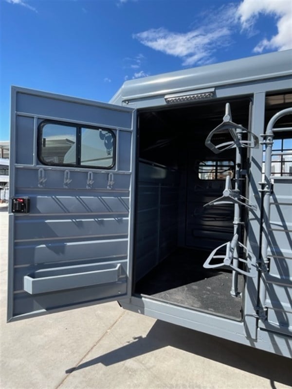 2024 Swift Built 20' Stock combo w/ double tack doors