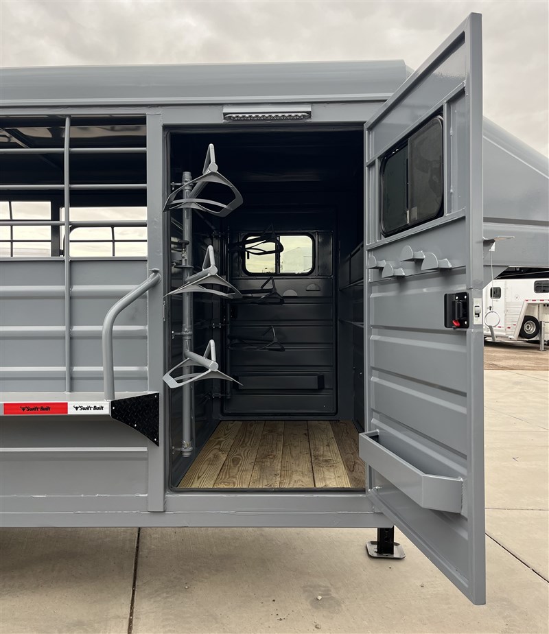 2024 Swift Built 20' Stock Combo w Double Tack Doors