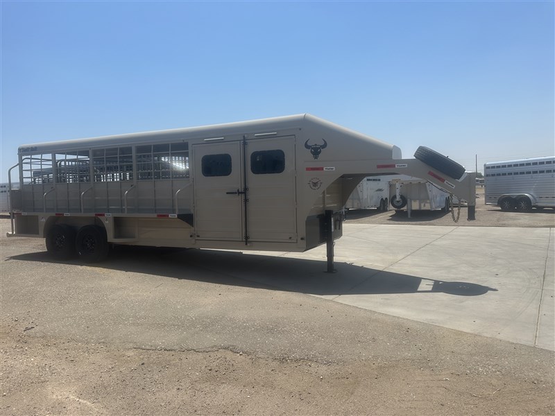 2025 Swift Built 24' Stock W/ Smart Tack