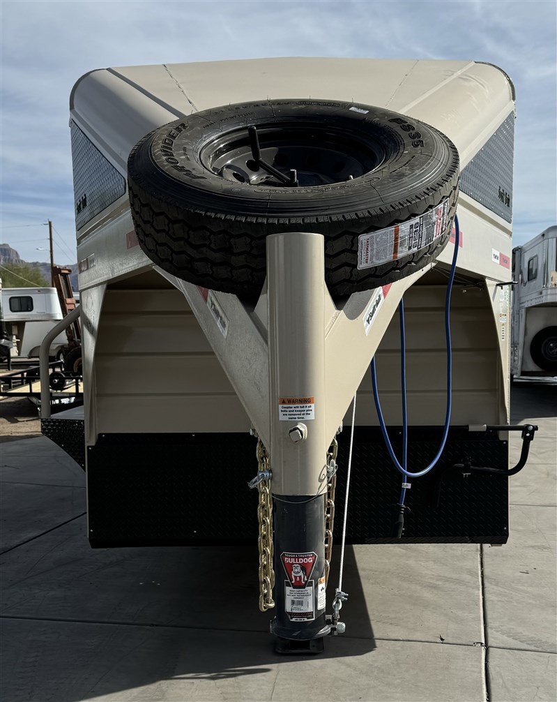 2025 Swift Built 32' Stock