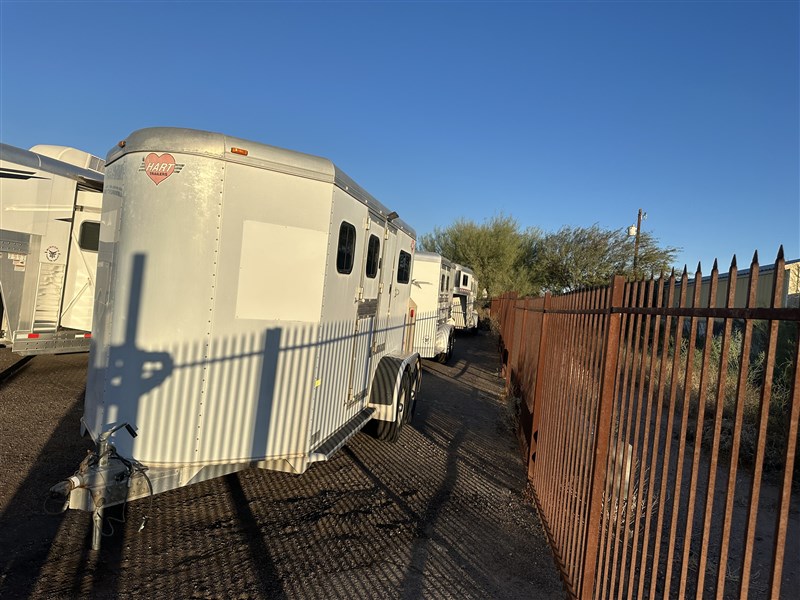 2001 Hart 2 Horse Straight Load