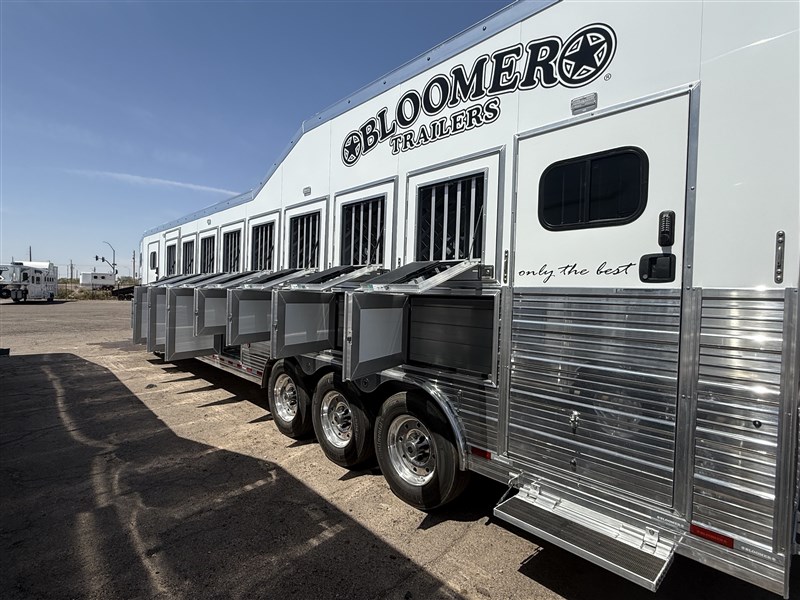 2025 Bloomer 8 Horse Trainer Trailer