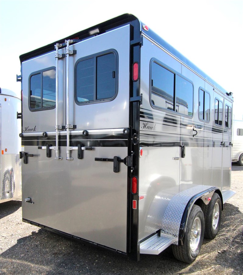 2024 Hawk Classic Elite 2 Horse Walk Thru w/ Front Tack