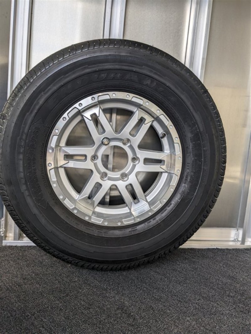 2024 Featherlite 9400
