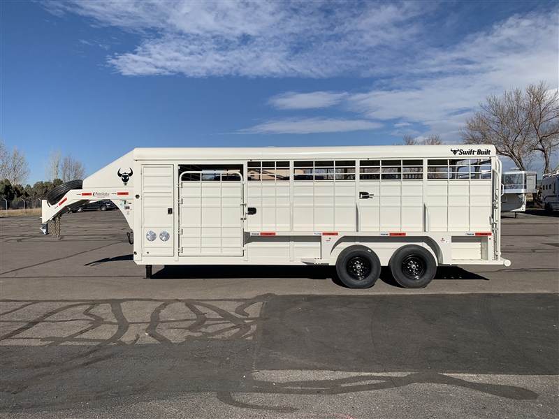 2022 Swift Built 22' Tack Box
