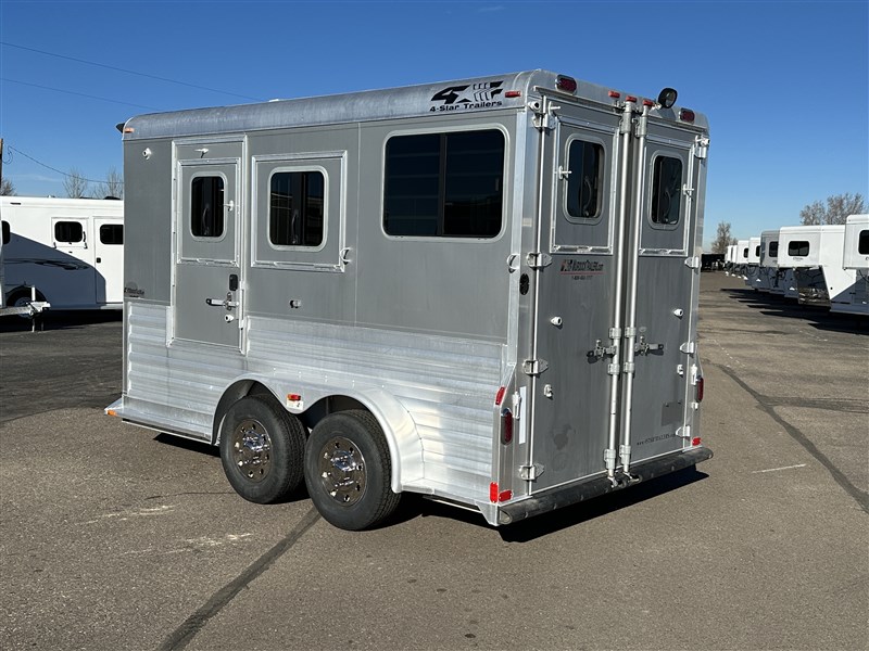 2009 4 Star 2 Horse straight load Custom 7'6" Tall