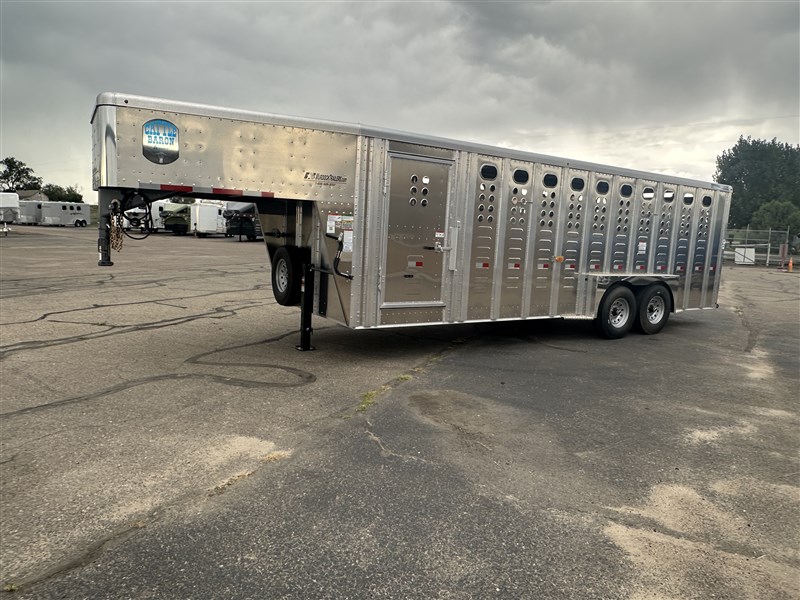 2026 Merritt 24' Straight Stock Cattle Barron