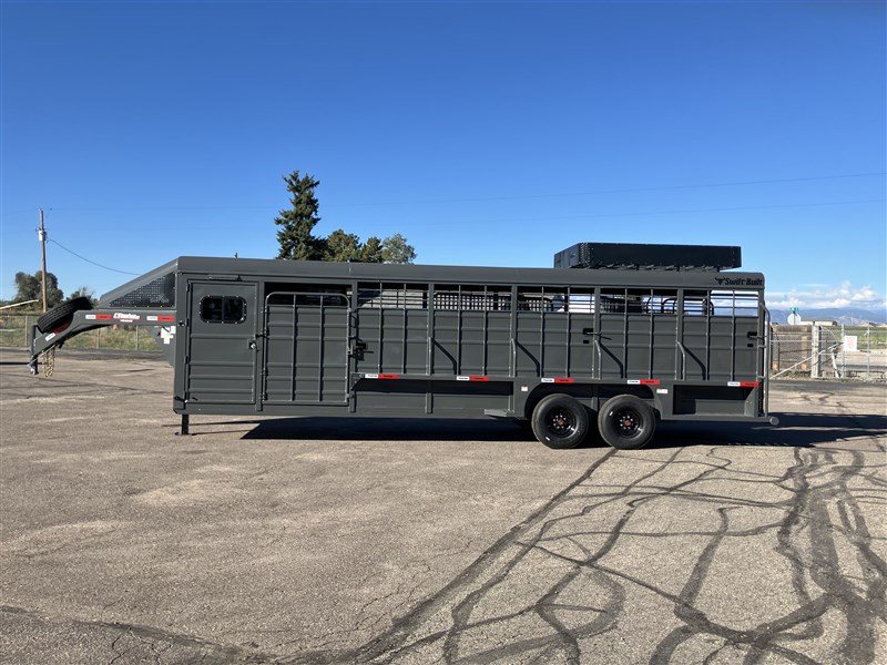 2026 Swift Built 28' stock combo w/ Supertack
