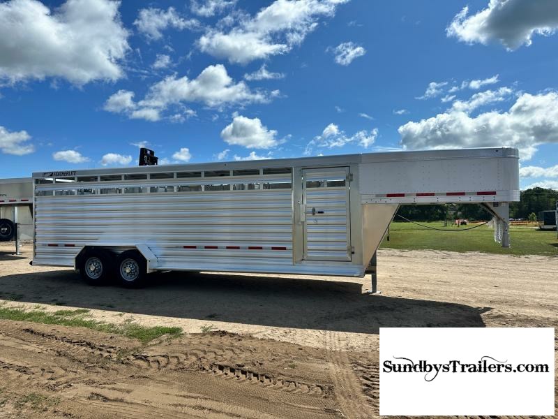 2025 Featherlite 8117