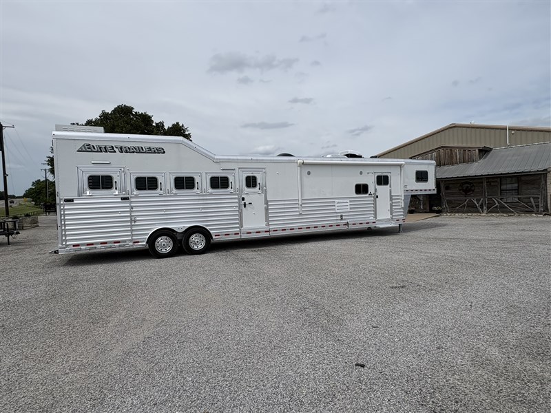 2026 Elite 5 HORSE SIDE LOAD 15' LIVING QUARTERS - DIESEL GEN