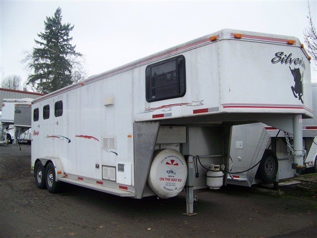 2003 Silverlite 3 horse LQ