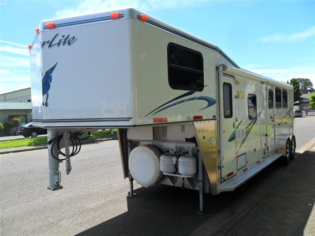2005 Silverlite PATRIOT 3 Horse 10' Shortwall