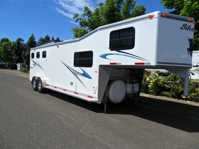 2005 Silverlite PATRIOT 3 Horse 10' Shortwall