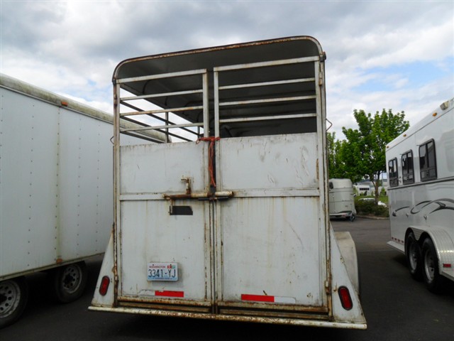 1999 Sunrise Dixie Craft 3 Horse or open Stock