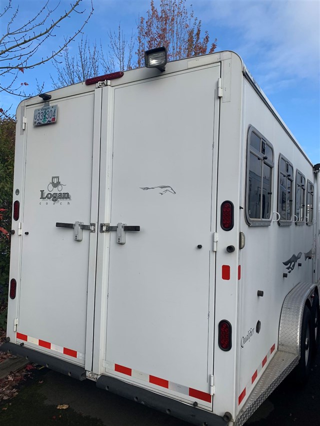 2004 Logan Coach Qualifier 100X, 8' Living Quarters SALE PEND