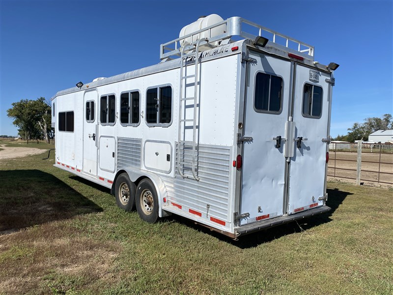 2004 Featherlite 4 Horse