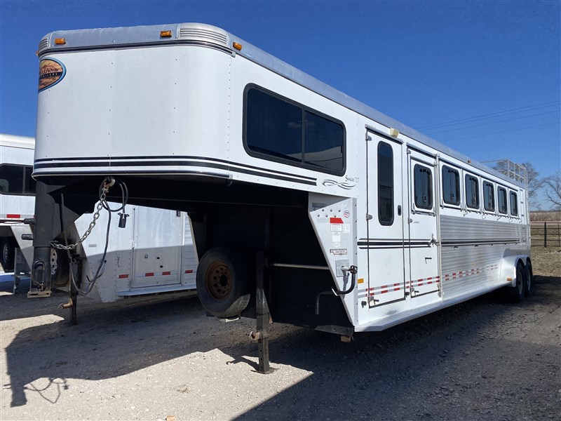 2006 Sundowner 6 Horse