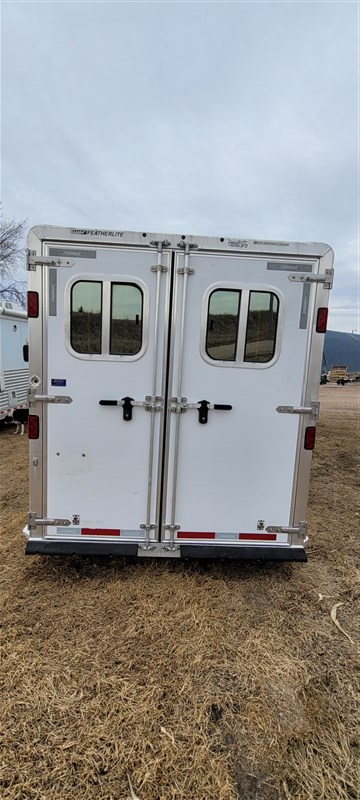 2010 Featherlite 8533