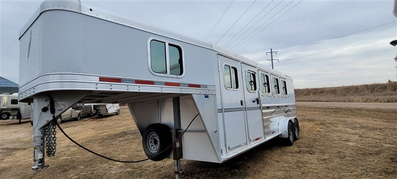 2010 Featherlite 8533