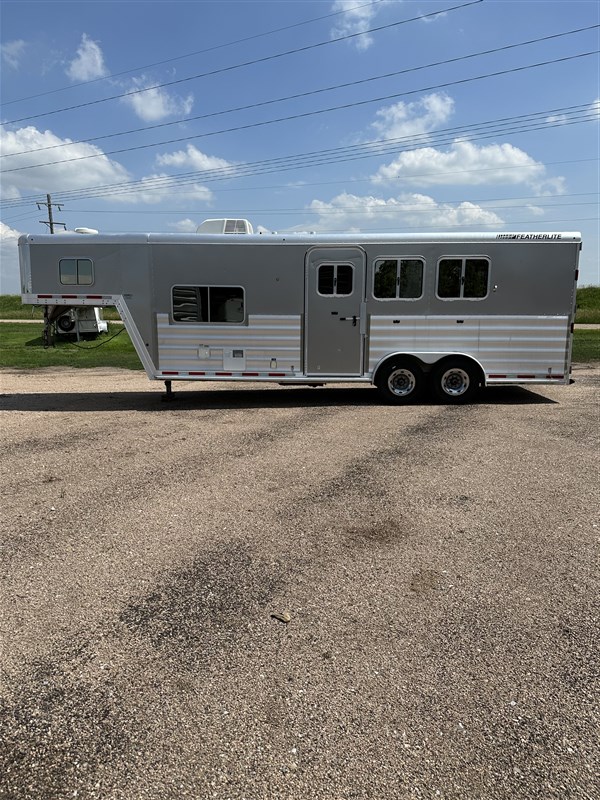 2013 Featherlite 8541