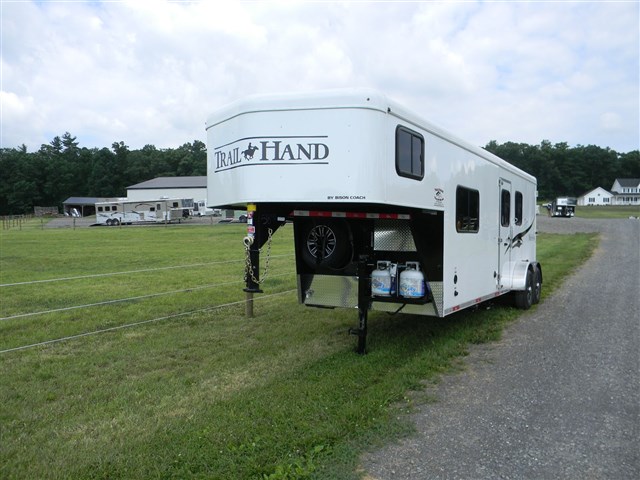 2016 Bison Trail Hand 7208TH