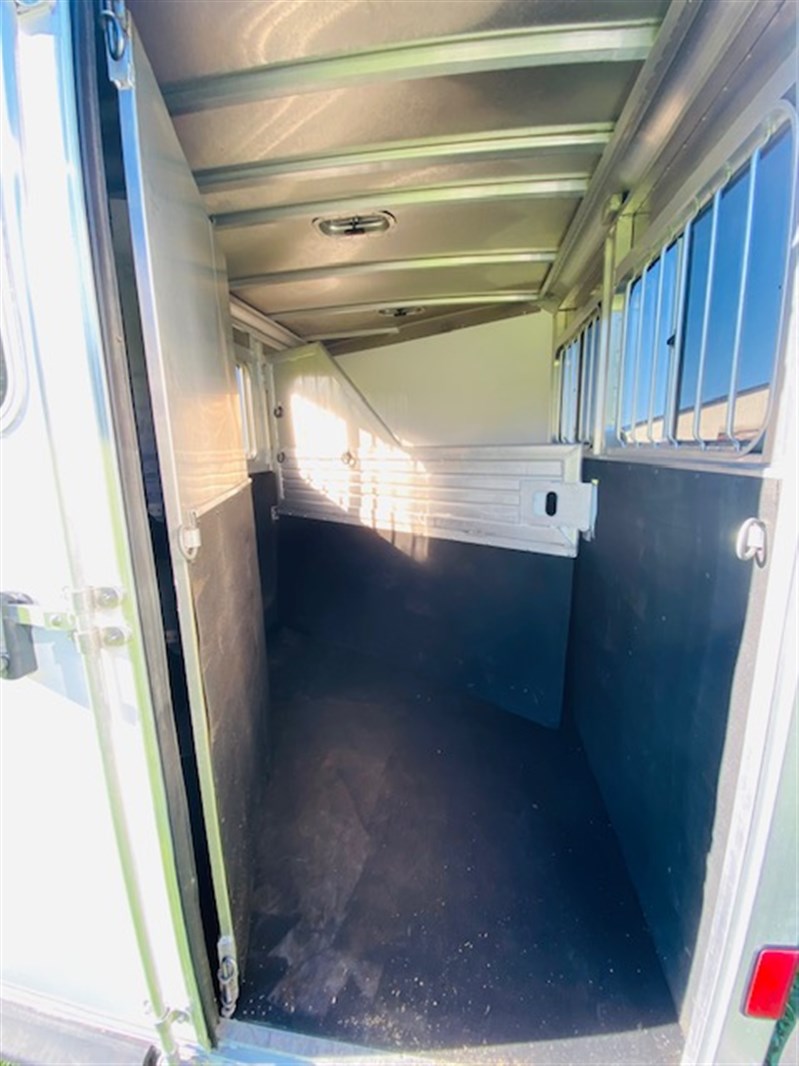 2013 Featherlite 2 horse slant BP