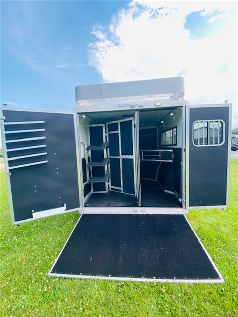 2021 Shadow Pro Series 8310 slide out